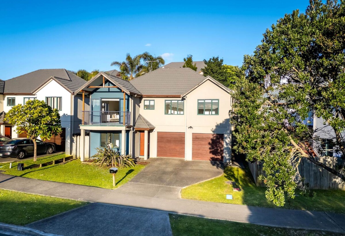 Rangitoto Zone & Renovated, 86 Fields Parade, Albany, Auckland – Tomatoq